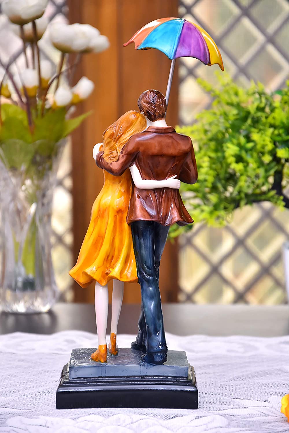 Buy Small Resin Yellow & Blue Couple Showpiece + Showpiece & Centre ...